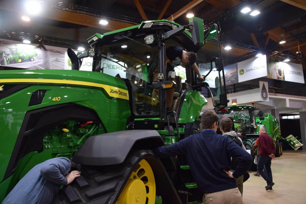 Rhenus Automotive assemblera des véhicules John Deere à Genk ...